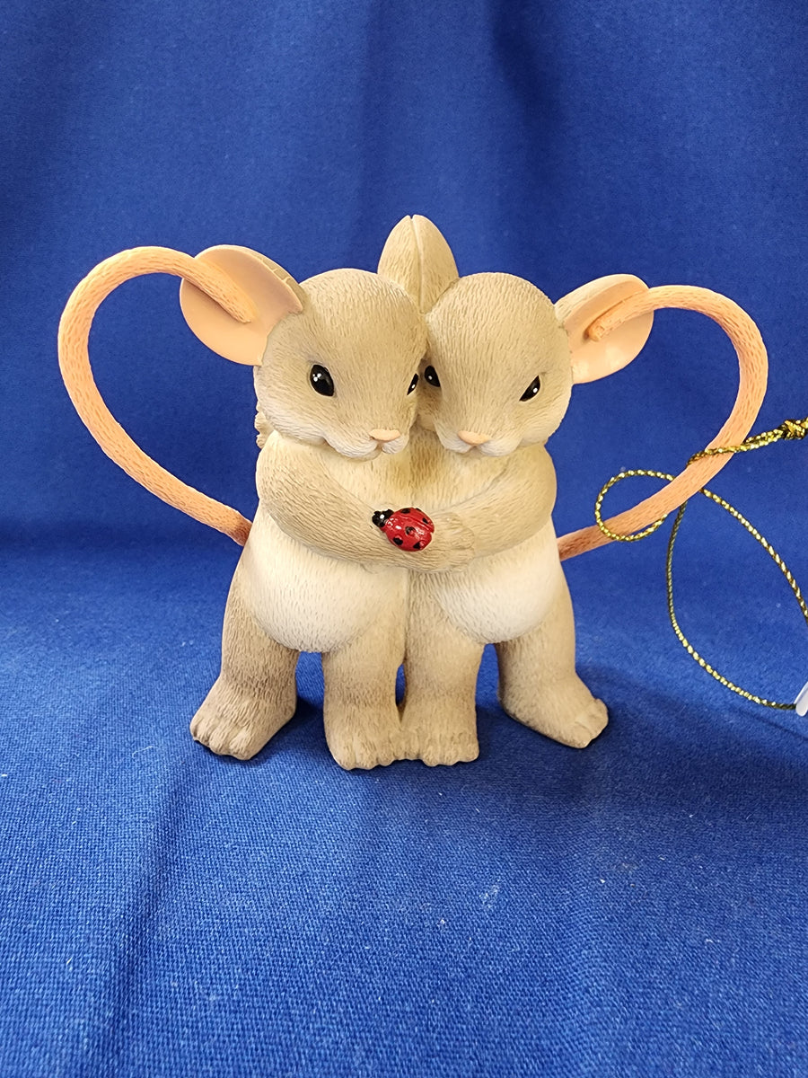 Charming Tails "Hugging You Is My Favorite Thing To Do" – RC Gifts