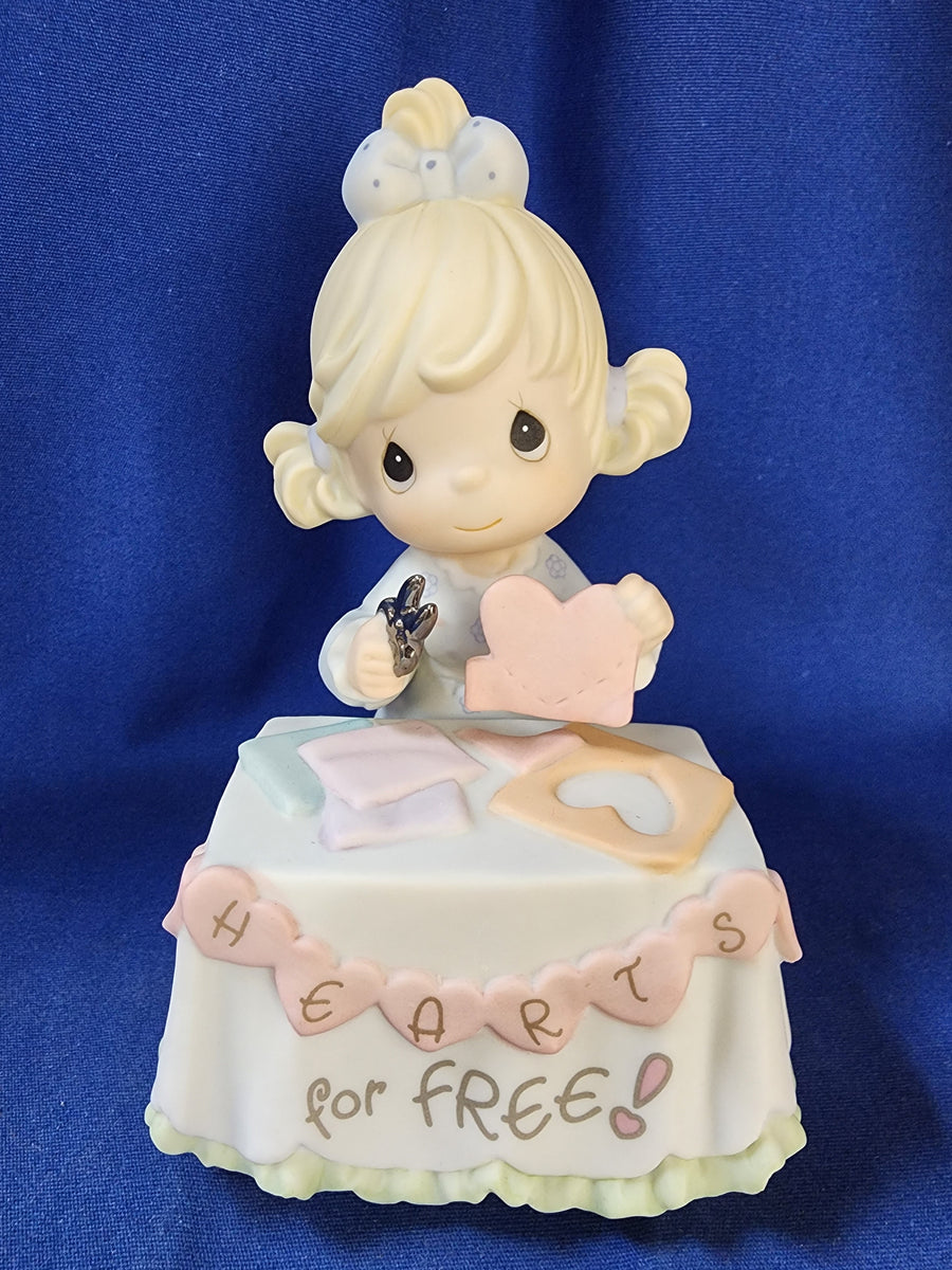 Precious Moments "Love - Giving My Heart Freely" – RC Gifts