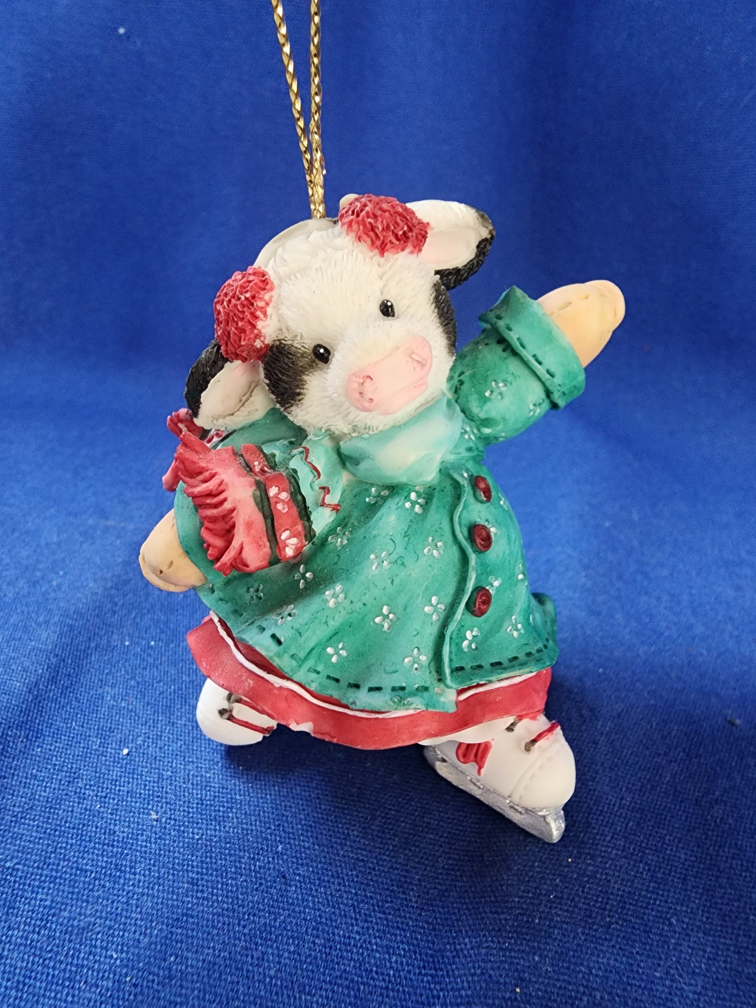 Mary's Moo Moos "Girl Ice Skating, Ornament" – RC Gifts