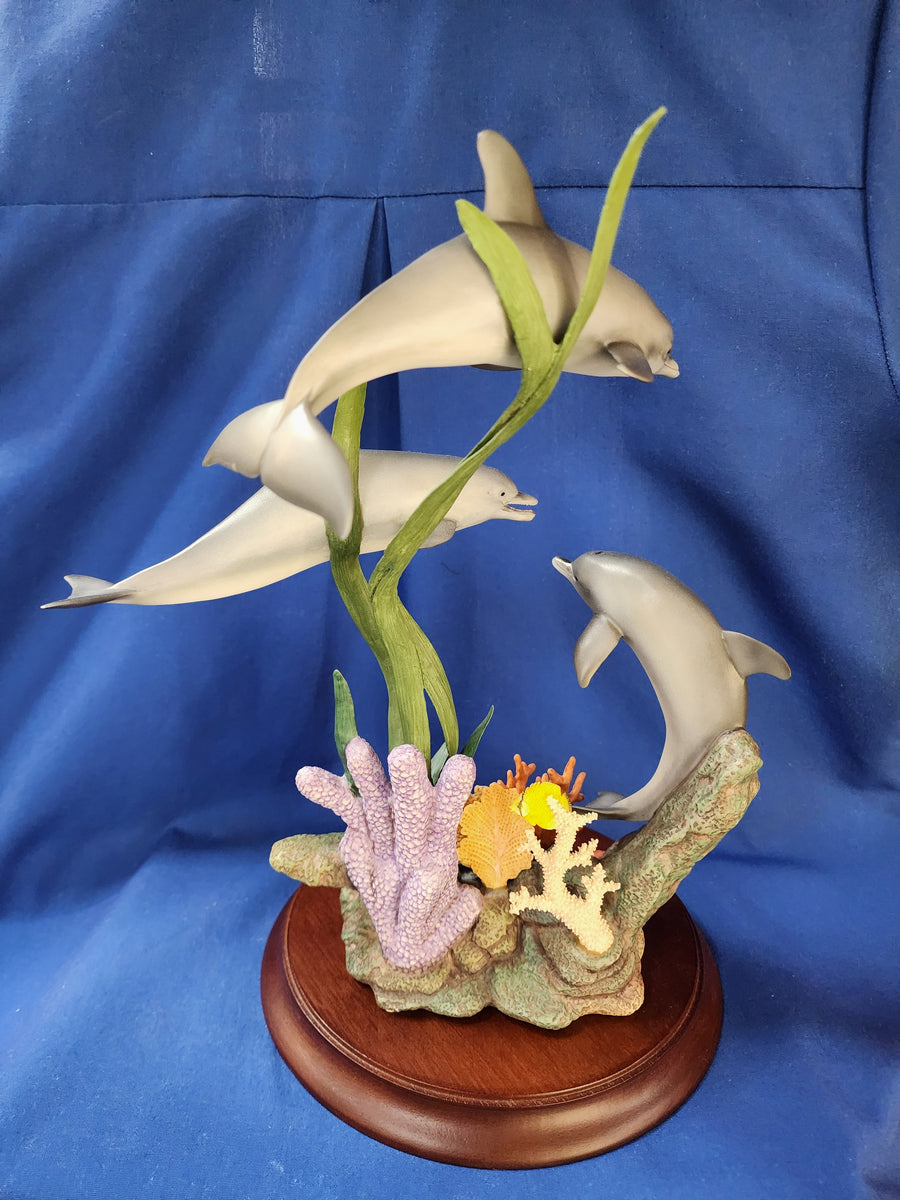 Maruri USA "Wonders of the Sea, Waltz of the Dolphins" – RC Gifts