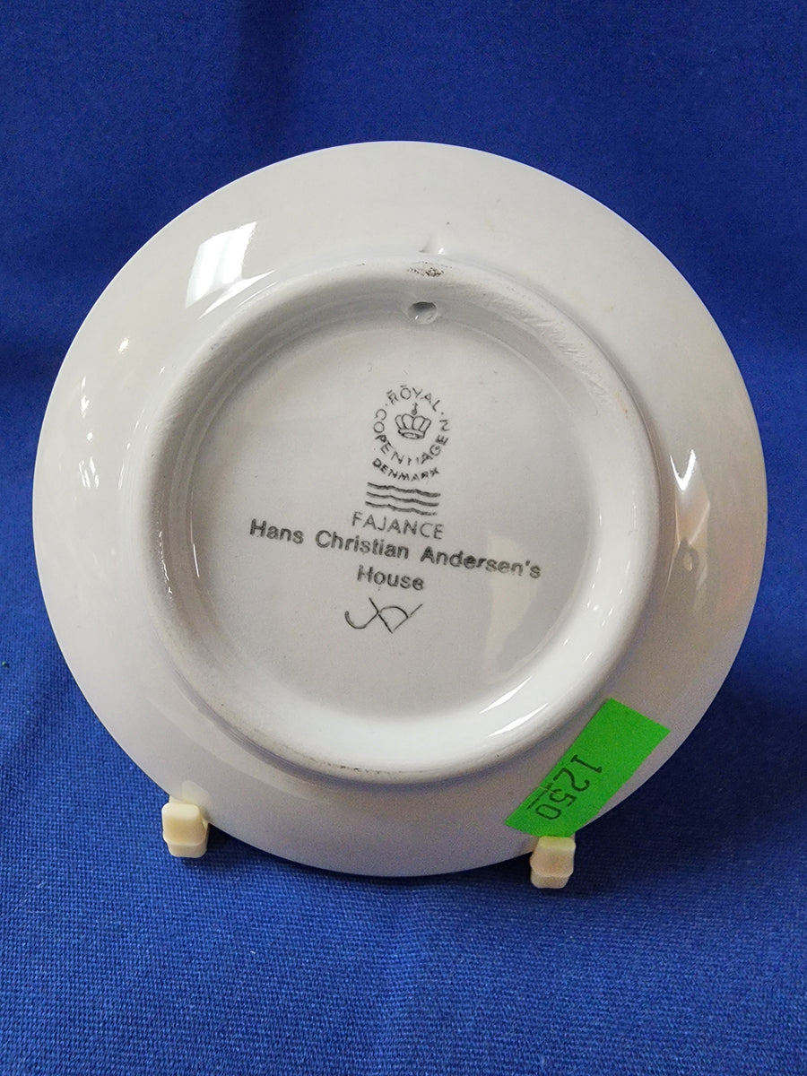 Royal Copenhagen Plates "Mini Christmas - 1990 Hans Christian Andersen ...