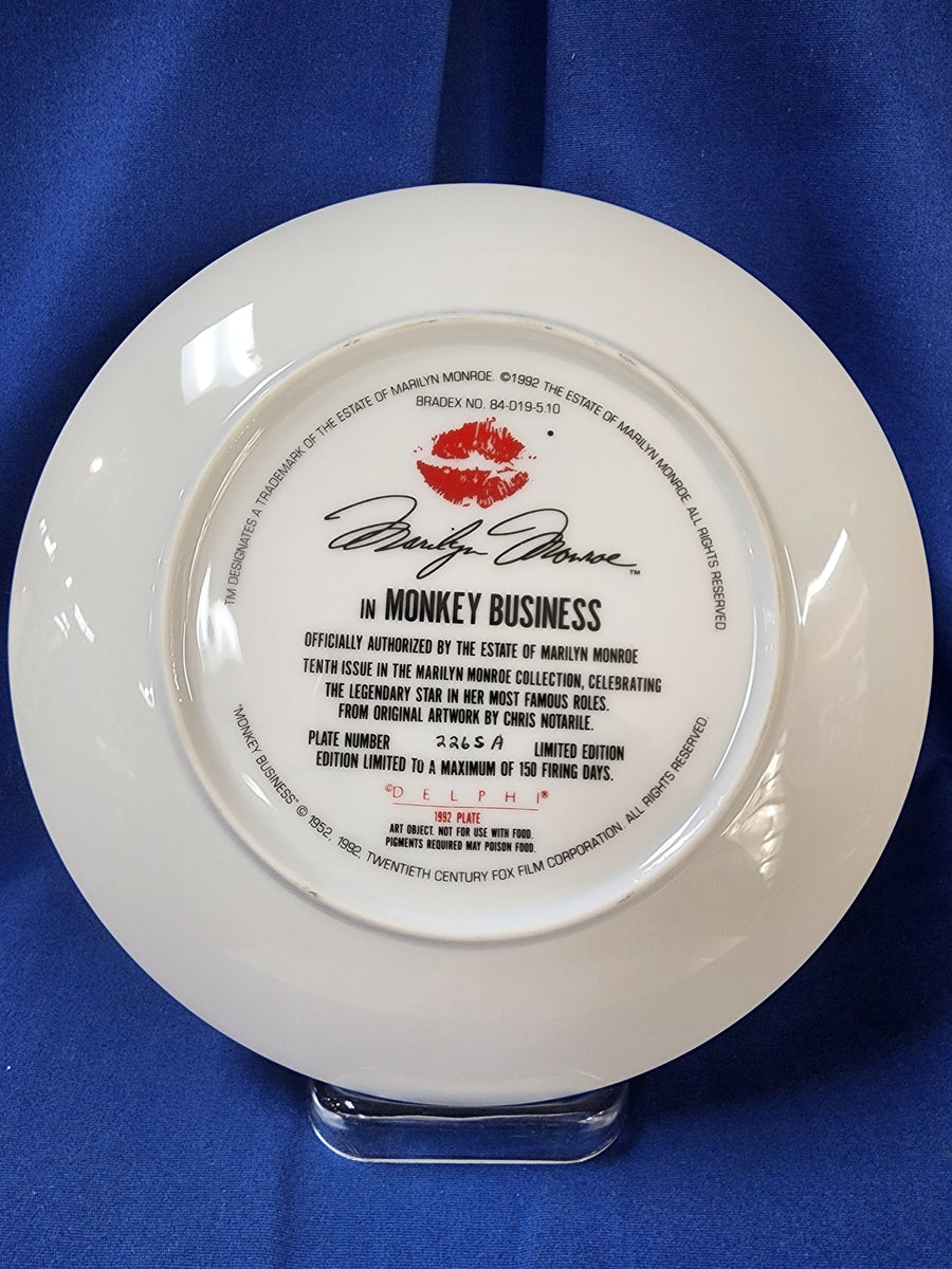 Marilyn Monroe "Delphi - Monkey Business" – RC Gifts